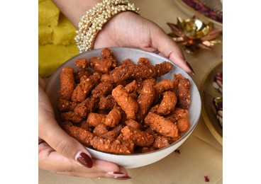 The best Farsan, Namkeen, and Sweet shop in Vadodara - HanuRam Foods